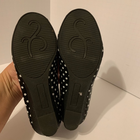 Disney | Shoes | Disney Minnie Mouse Polka Dot Wedges Girls 2 2 | Poshmark